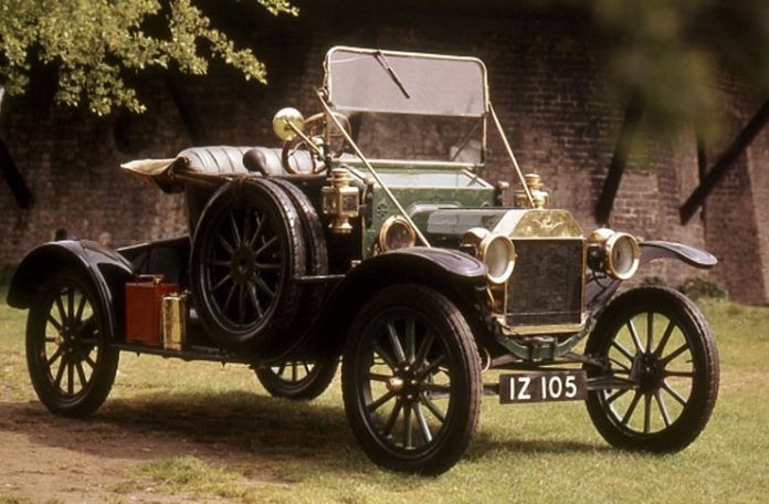 Automobile de légende : Ford T (1908-1927) - Stefane Girard